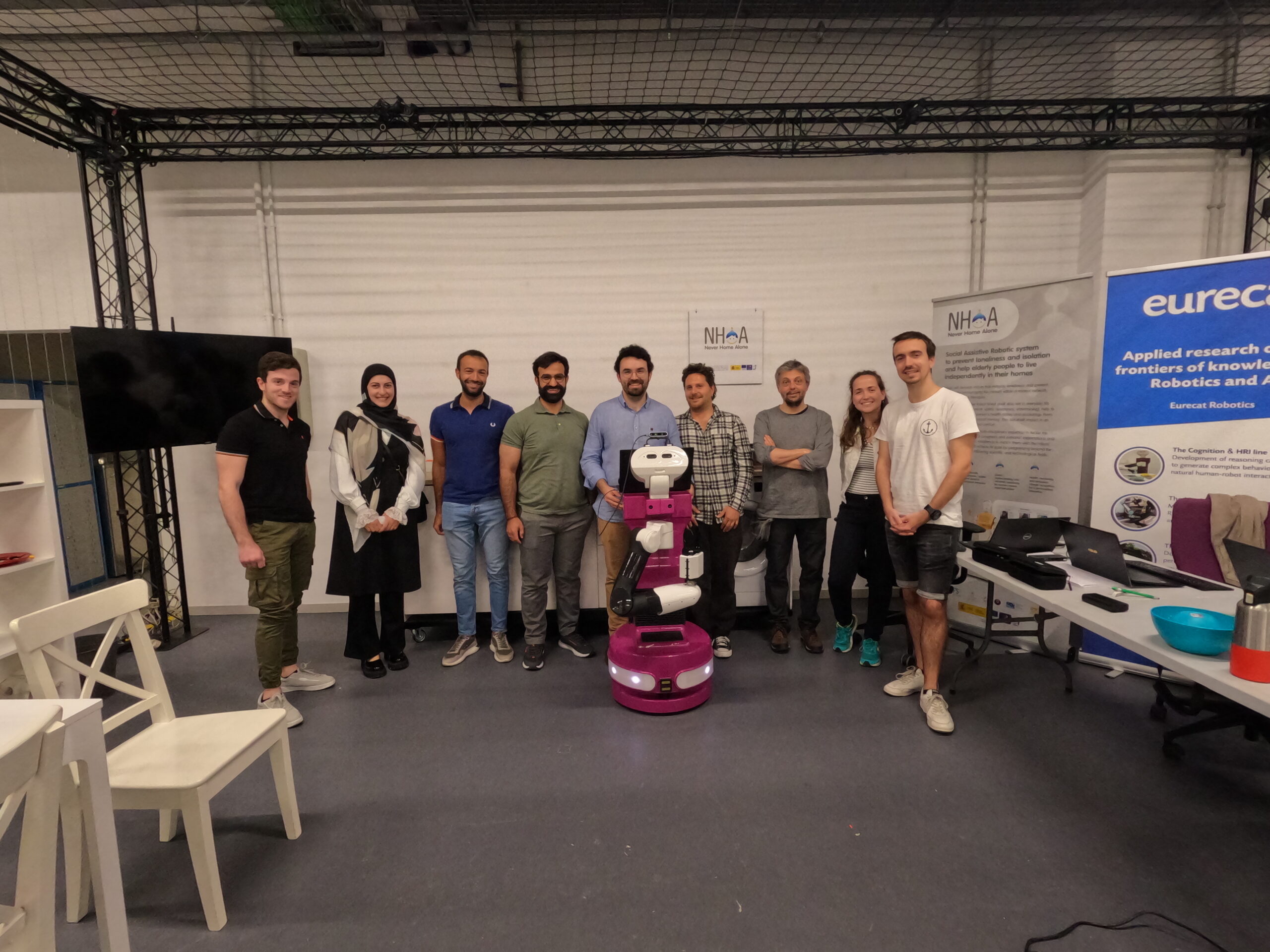 Towards a robot assistant with manipulation capabilities for daily-life ...
